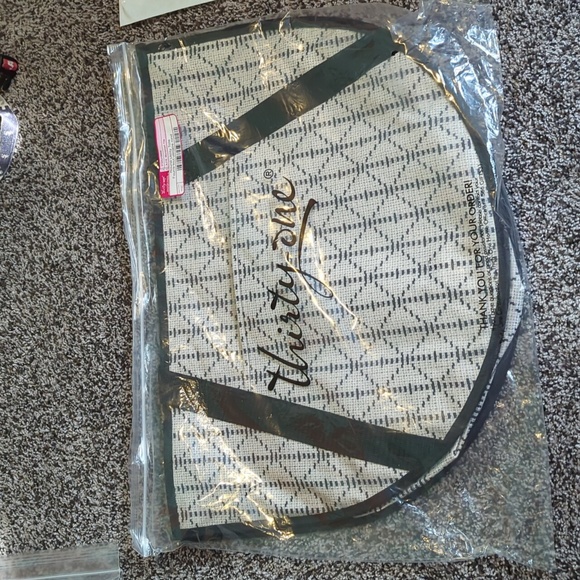 thirty-one | Bags | Thirtyone Round Utility Tote | Poshmark